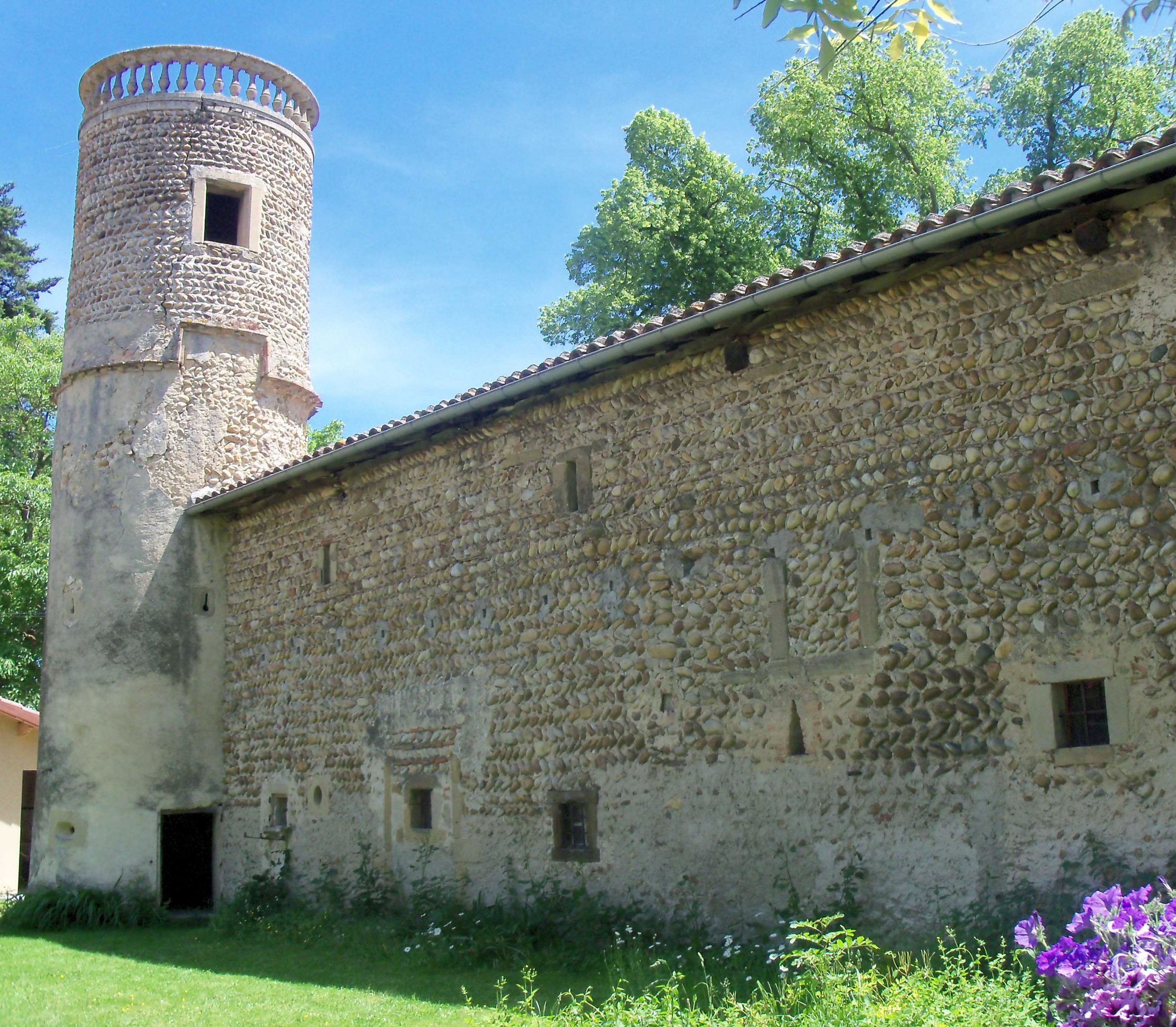 Château de Jarcieu (Isère) : Visite, adresse, accès, photos et avis